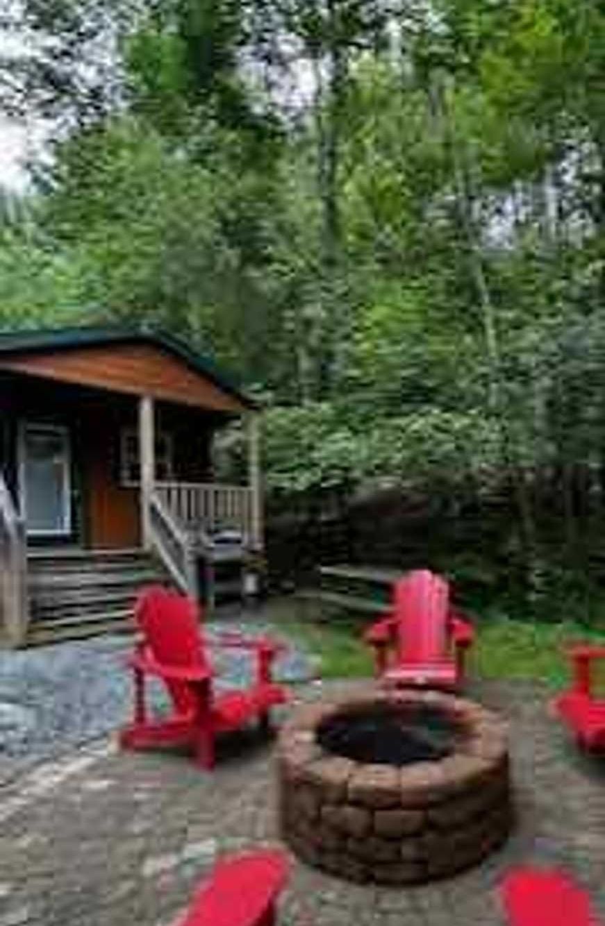 Deluxe Cabin w/ patio 56,79,82,84,87 | Quechee Pine Valley Campground